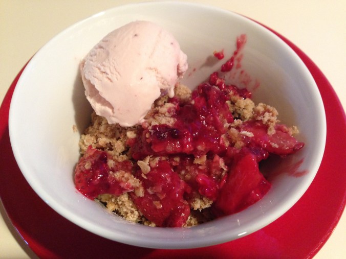 Blackberry-Strawberry Crisp – Everyday Cheer